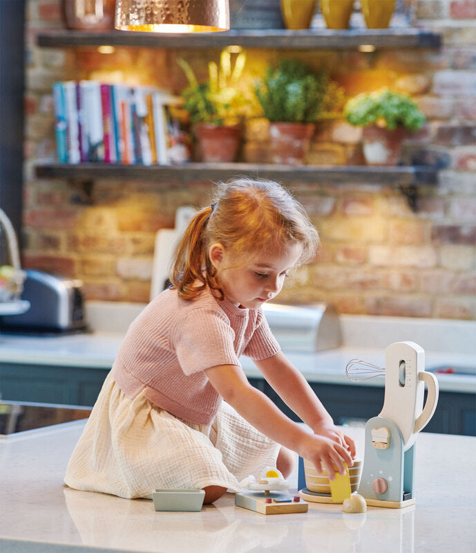 Tender Leaf Toys Home Baking Set – La Petite Boudoir